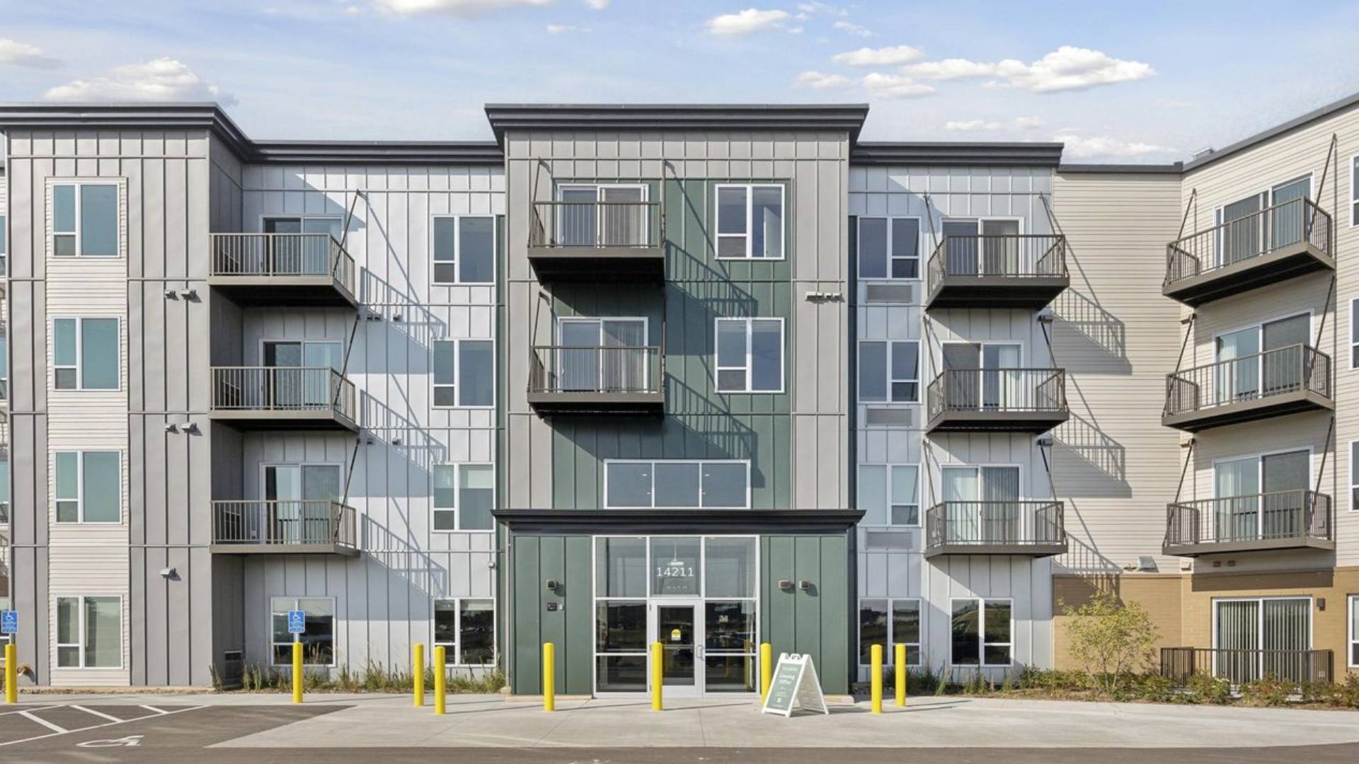 Contact Our Apartments in Rosemount, MN - Wicklowe